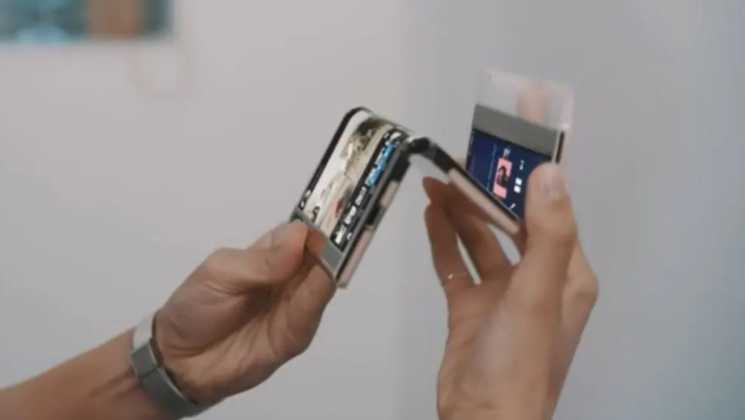 Samsung Reveals The Future Of The Displays - TechFoogle